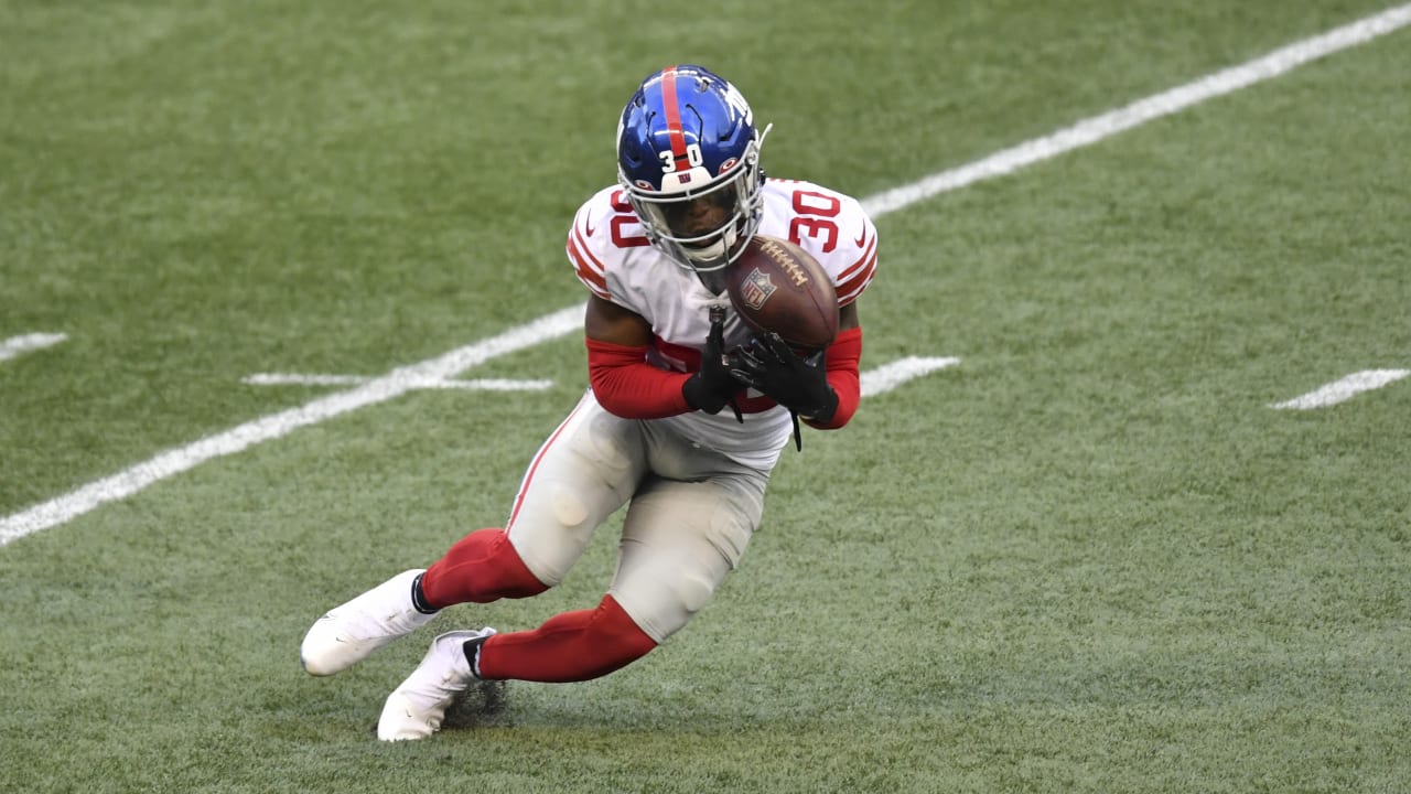New York Giants cornerback Darnay Holmes' first NFL INT comes off ...
