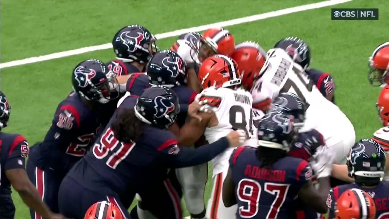 Cleveland Browns running back Nick Chubb goes 18 yards on convoy ...