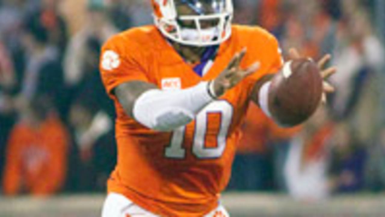 Clemson's Tajh Boyd passes for 340 yards, 4 TDs