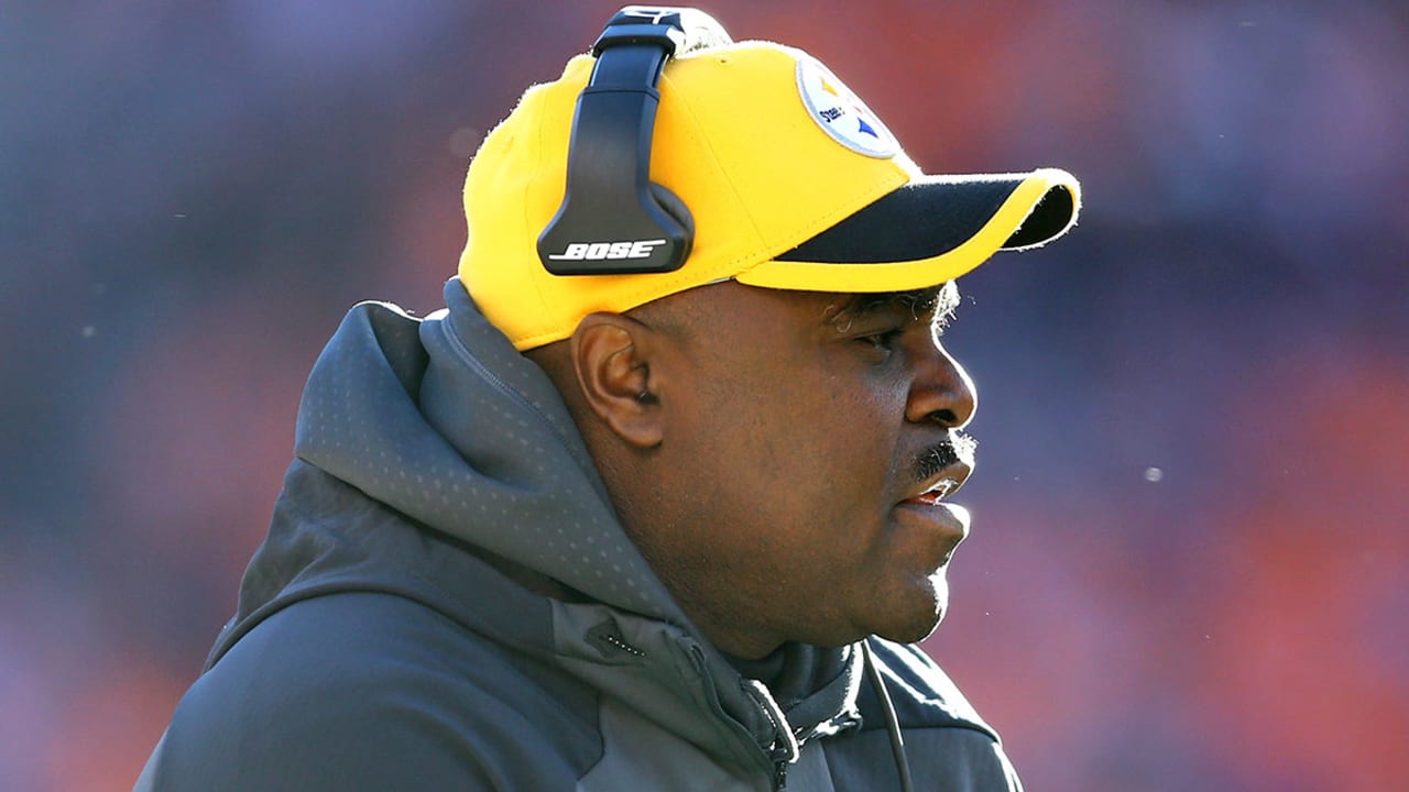Steelers part ways with RB coach James Saxon