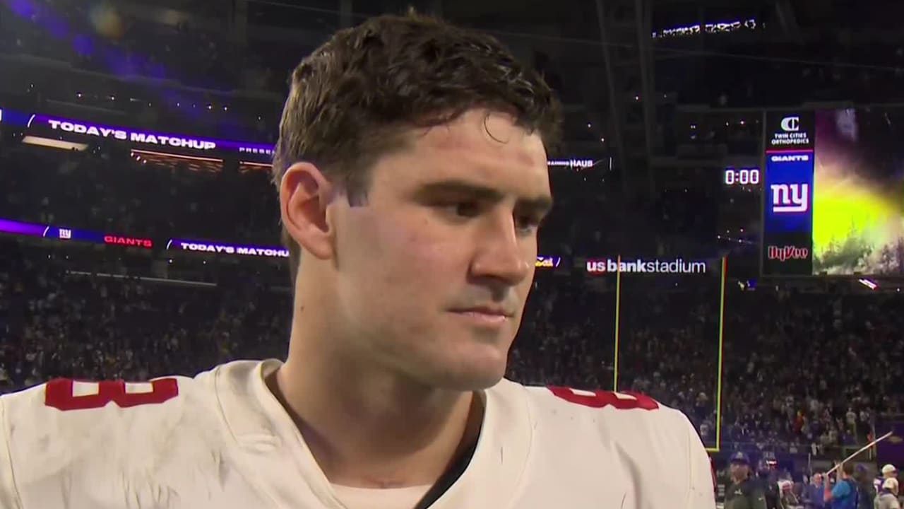 New York Giants quarterback Daniel Jones reacts to Giants' first ...