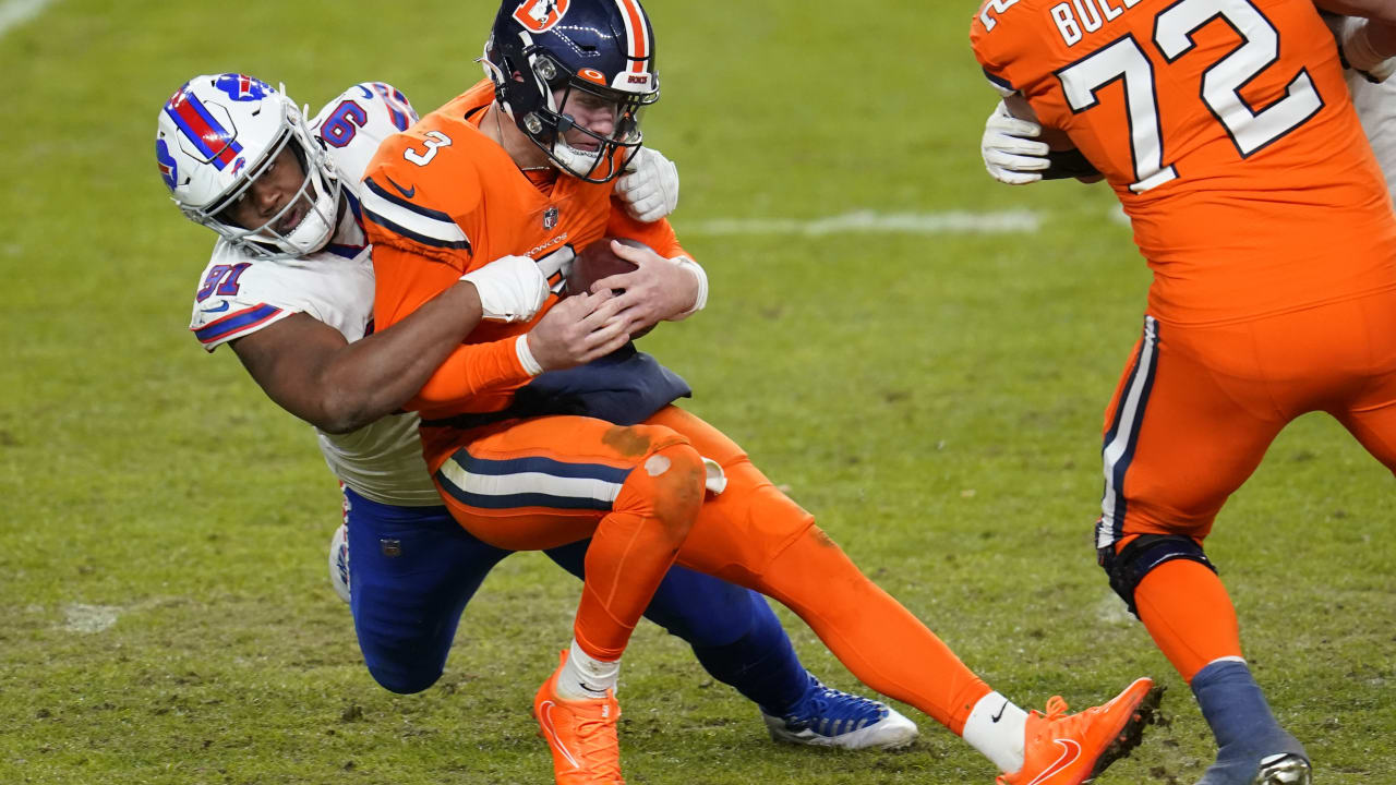 Buffalo Bills defensive tackle Ed Oliver plants Denver Broncos ...