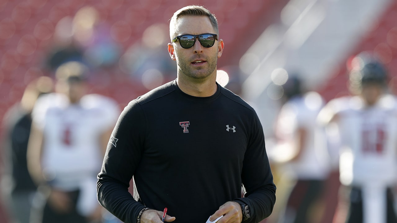 USC OC Kliff Kingsbury interviewing with Cards, Jets USC OC Kliff Kingsbury interviewing with Cards, Jets