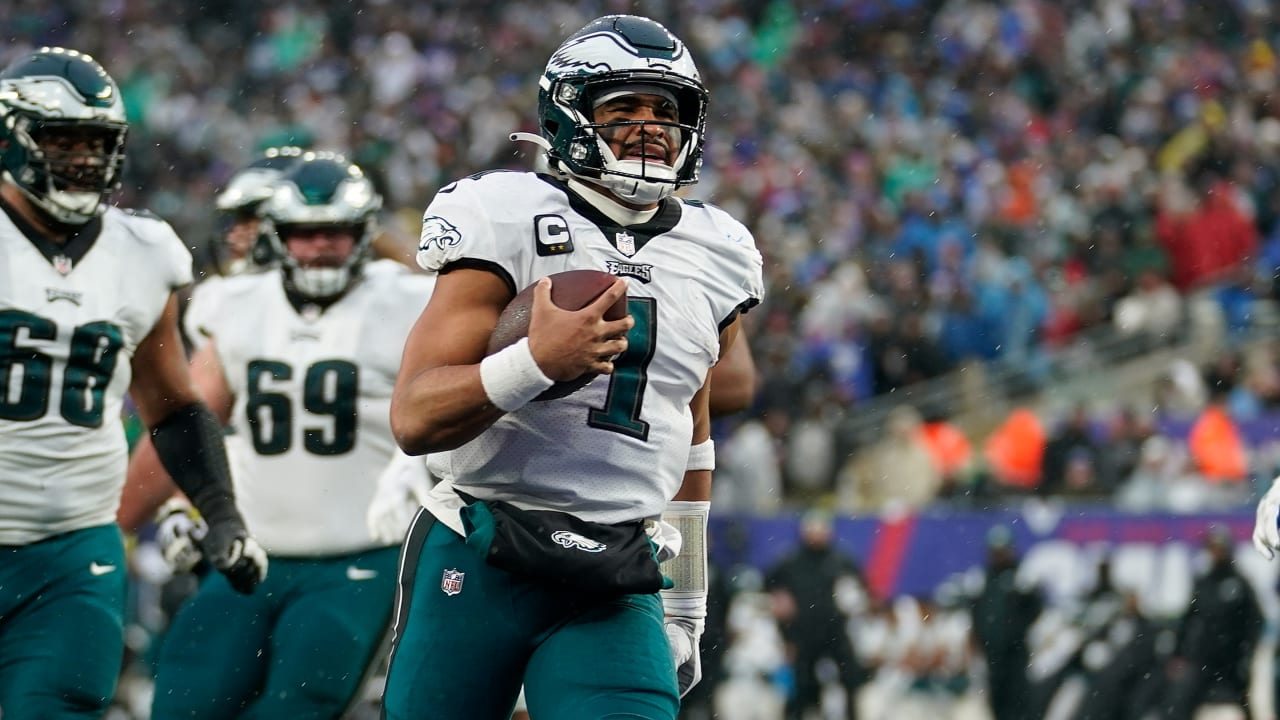 Philadelphia Eagles quarterback Jalen Hurts' best plays from 3-TD game ...