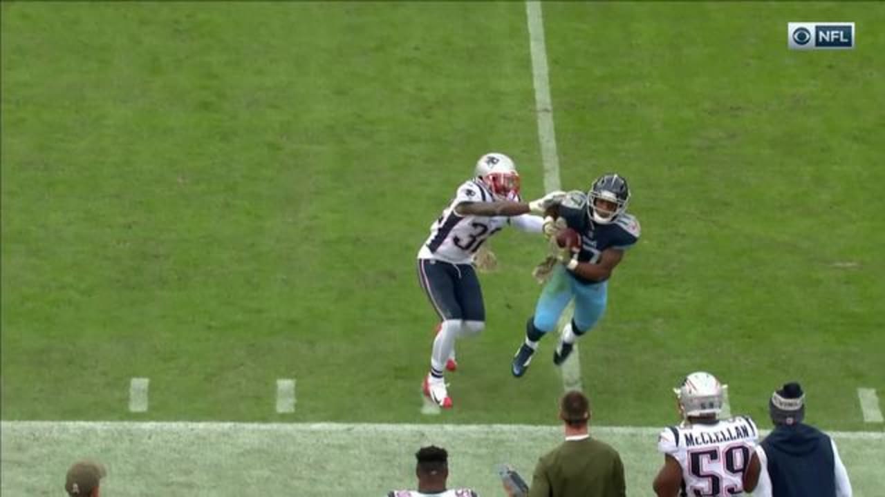 Cameron Batson makes eye-popping toe-tap catch