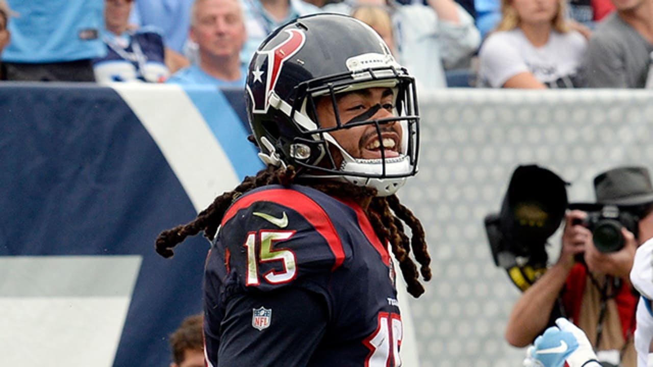 Watson pitches to Fuller for 20 yards