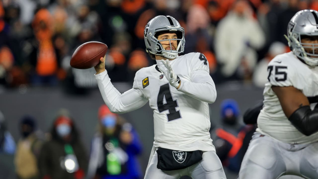 Las Vegas Raiders quarterback Derek Carr's most impressive throws from ...