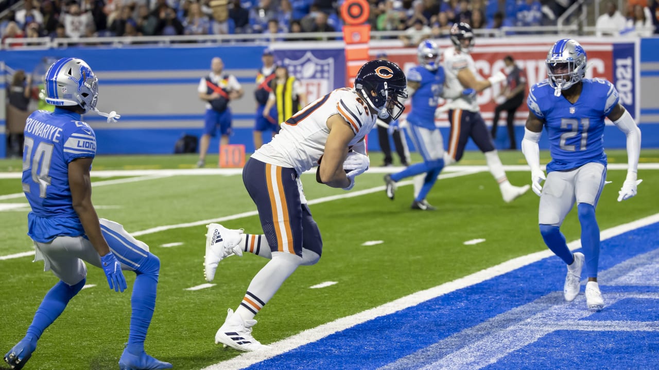 Chicago Bears tight end Jimmy Graham runs the seam for first TD of the year