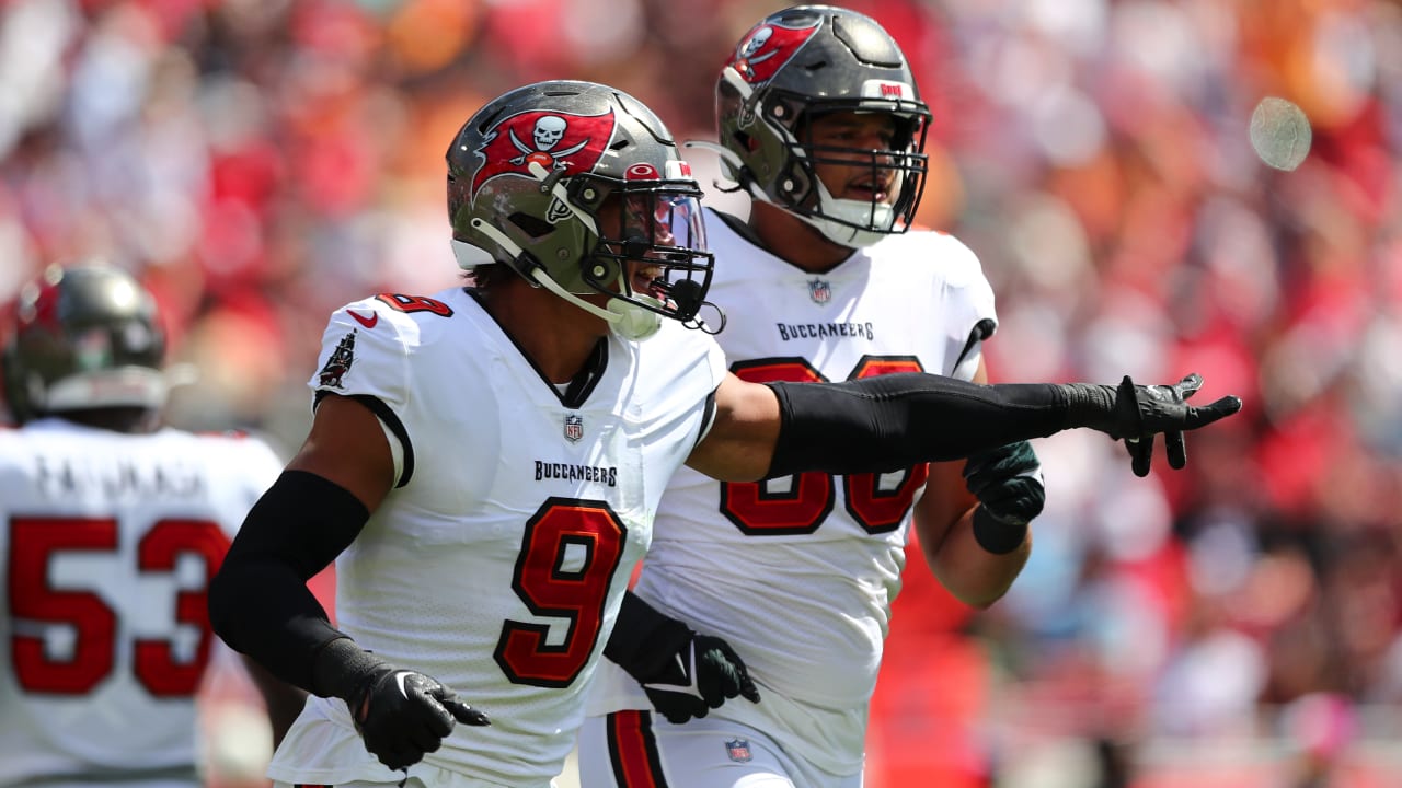 Tampa Bay Buccaneers linebacker Joe Tryon-Shoyinka's filthy spin move ...