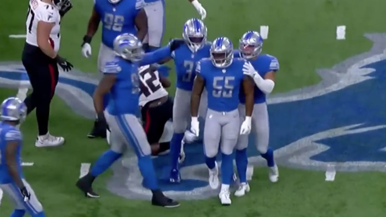 Detroit Lions linebacker Derrick Barnes storms the Atlanta Falcons ...