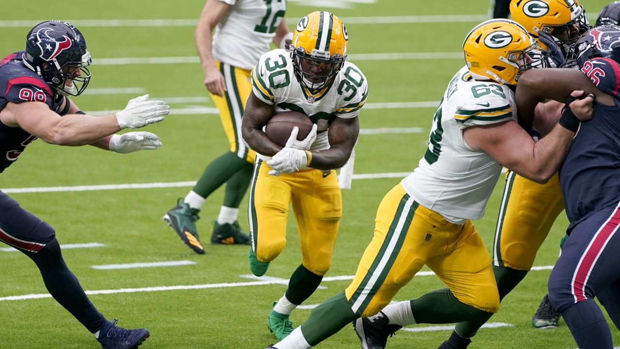 The Green Bay Packers' offensive line paves the way for running back ...
