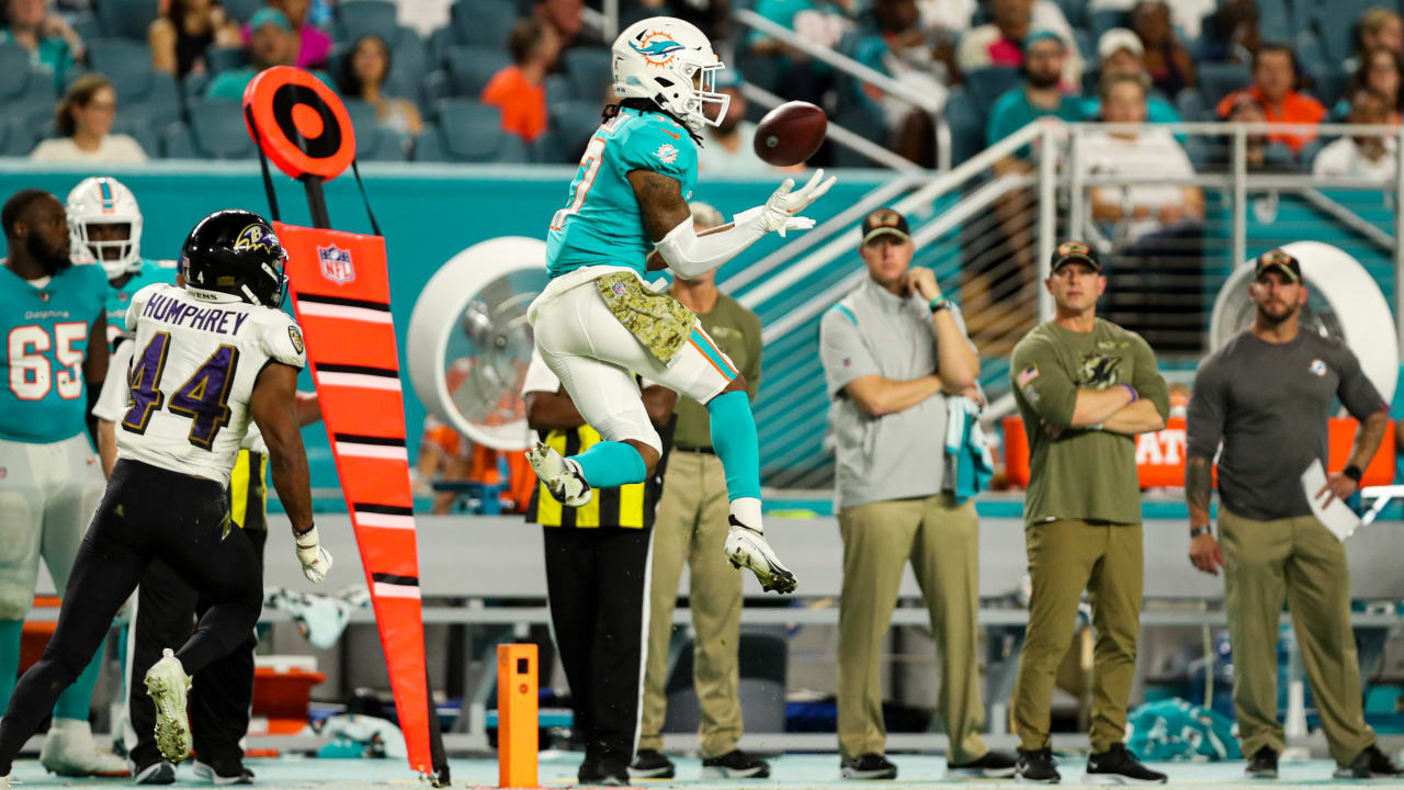 Can't-Miss Play: Miami Dolphins wide receiver Jaylen Waddle climbs ladder to snag quarterback ...