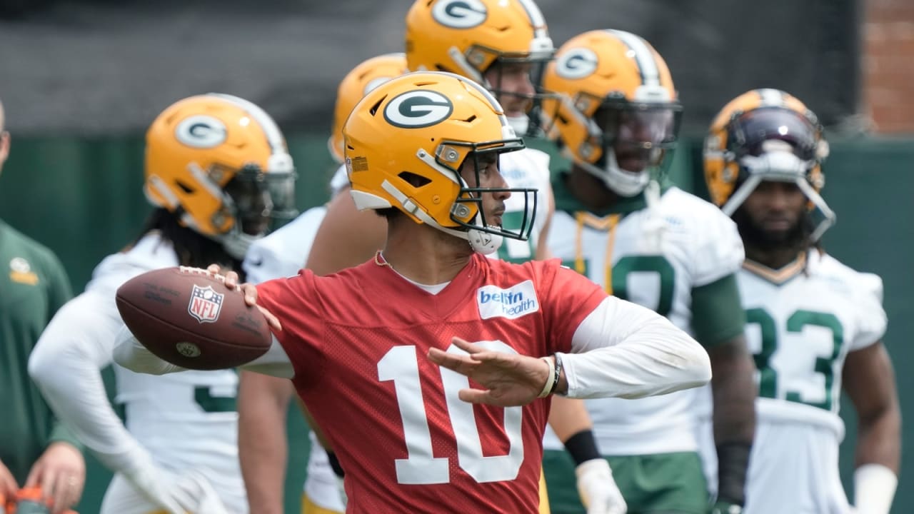 RB AJ Dillon says Packers 'trust' QB Jordan Love: 'Everybody would run ...