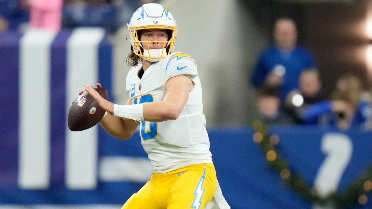 Can't-Miss Play: Los Angeles Chargers run RB-toss-throwback trick play ...