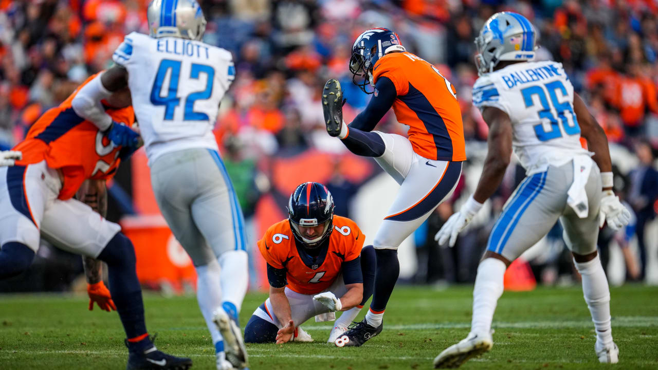 Denver Broncos kicker Brandon McManus ends first half with 52-yd FG boot