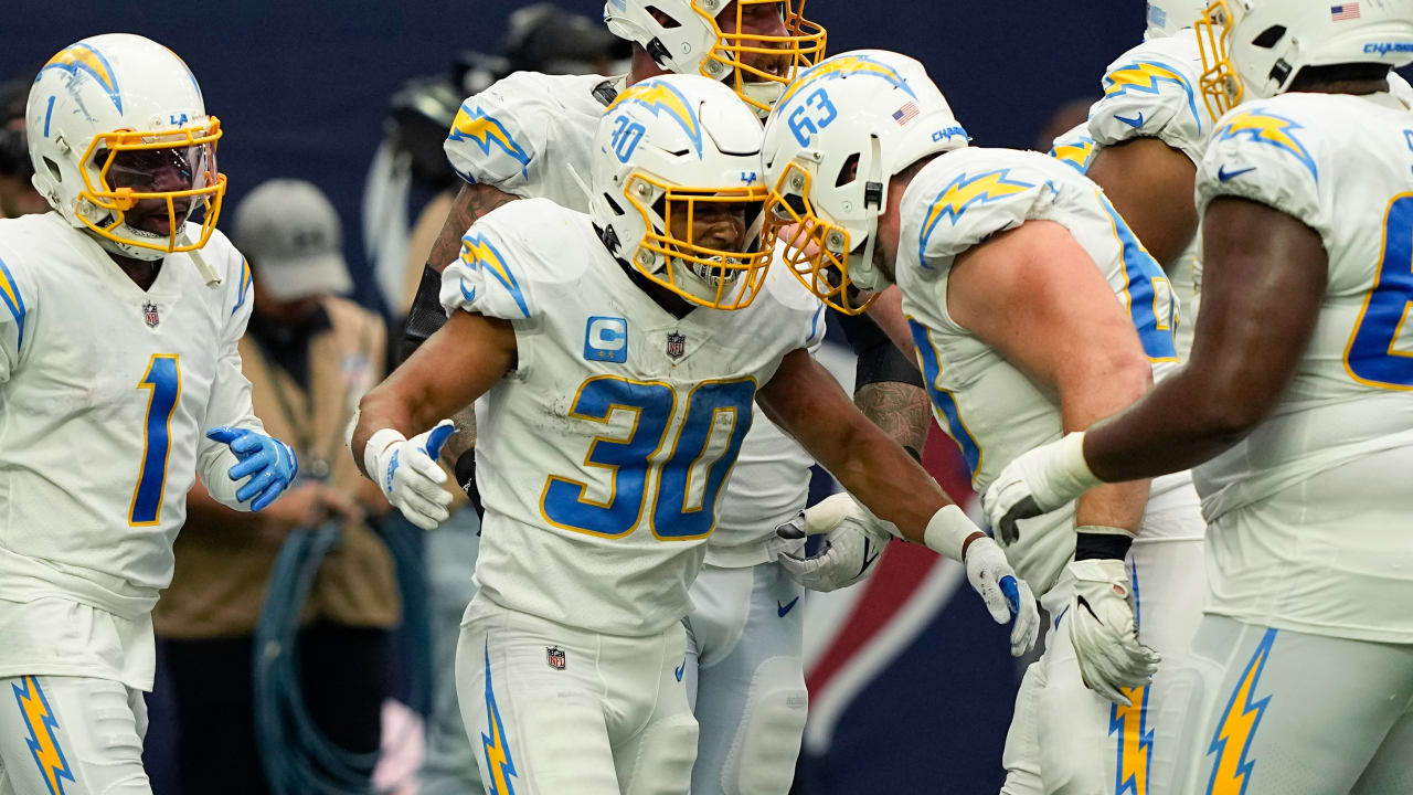 Can't-Miss Play: Los Angeles Chargers running back Ekeler's pylon-reach ...