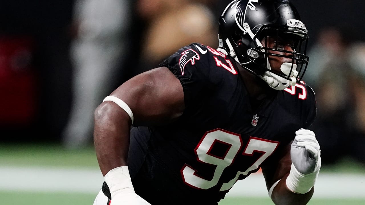 Atlanta Falcons defensive tackle Grady Jarrett agrees to a three-year ...