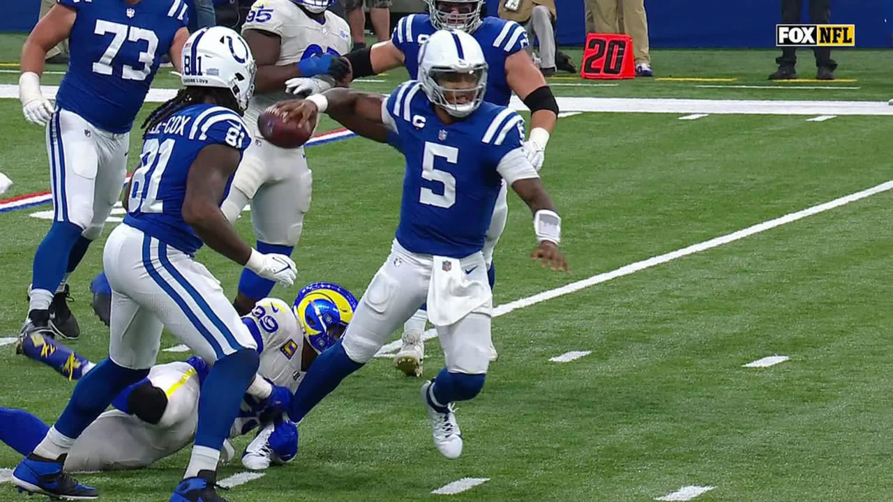 Los Angeles Rams defensive tackle Aaron Donald chases down Indianapolis ...