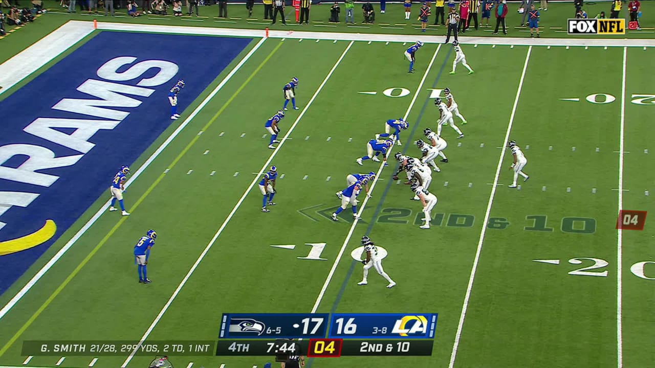 Will Dissly's hurdle attempt doesn't work vs. Los Angeles Rams ...