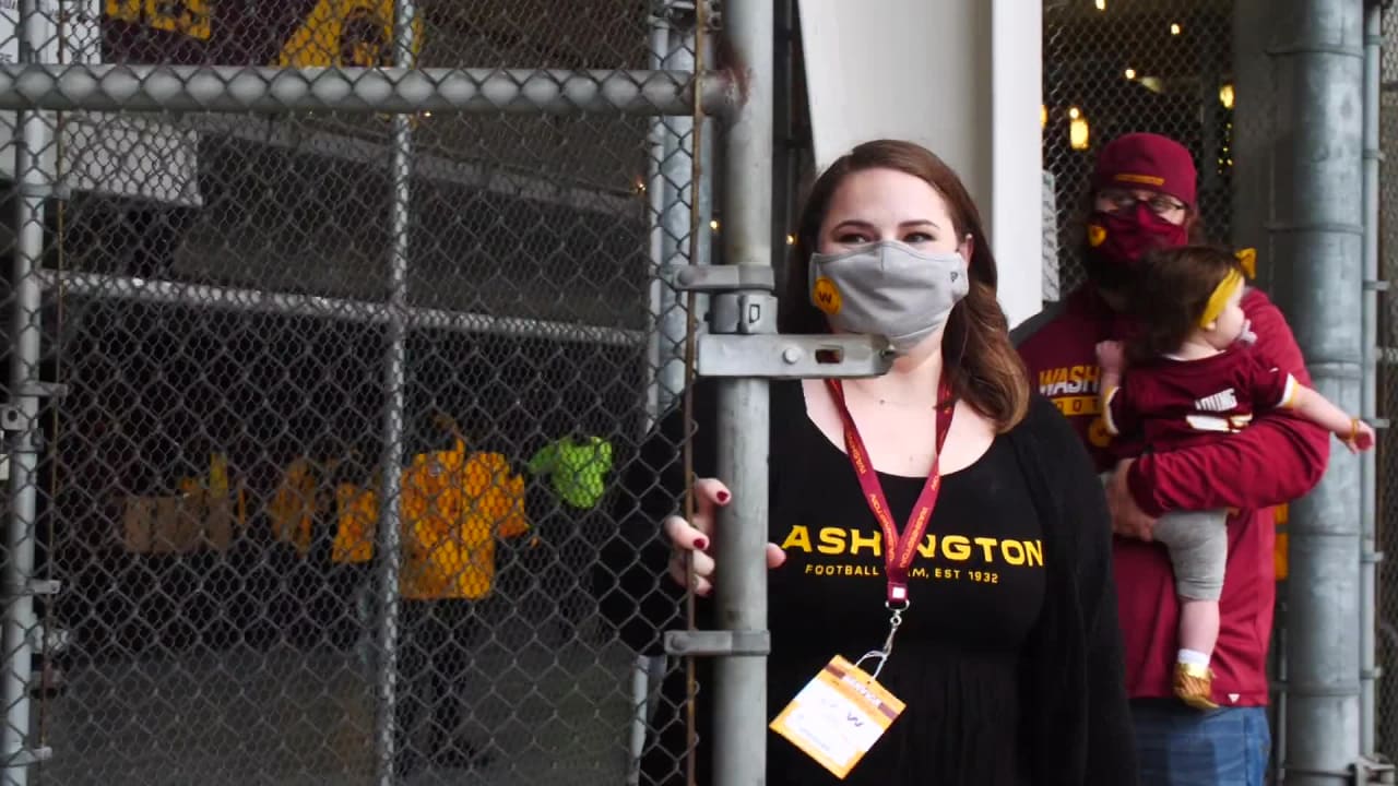 Erikka Receives a Key to FedEx Field