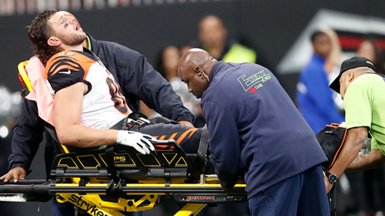 Tyler Eifert gets carted off after apparent leg injury