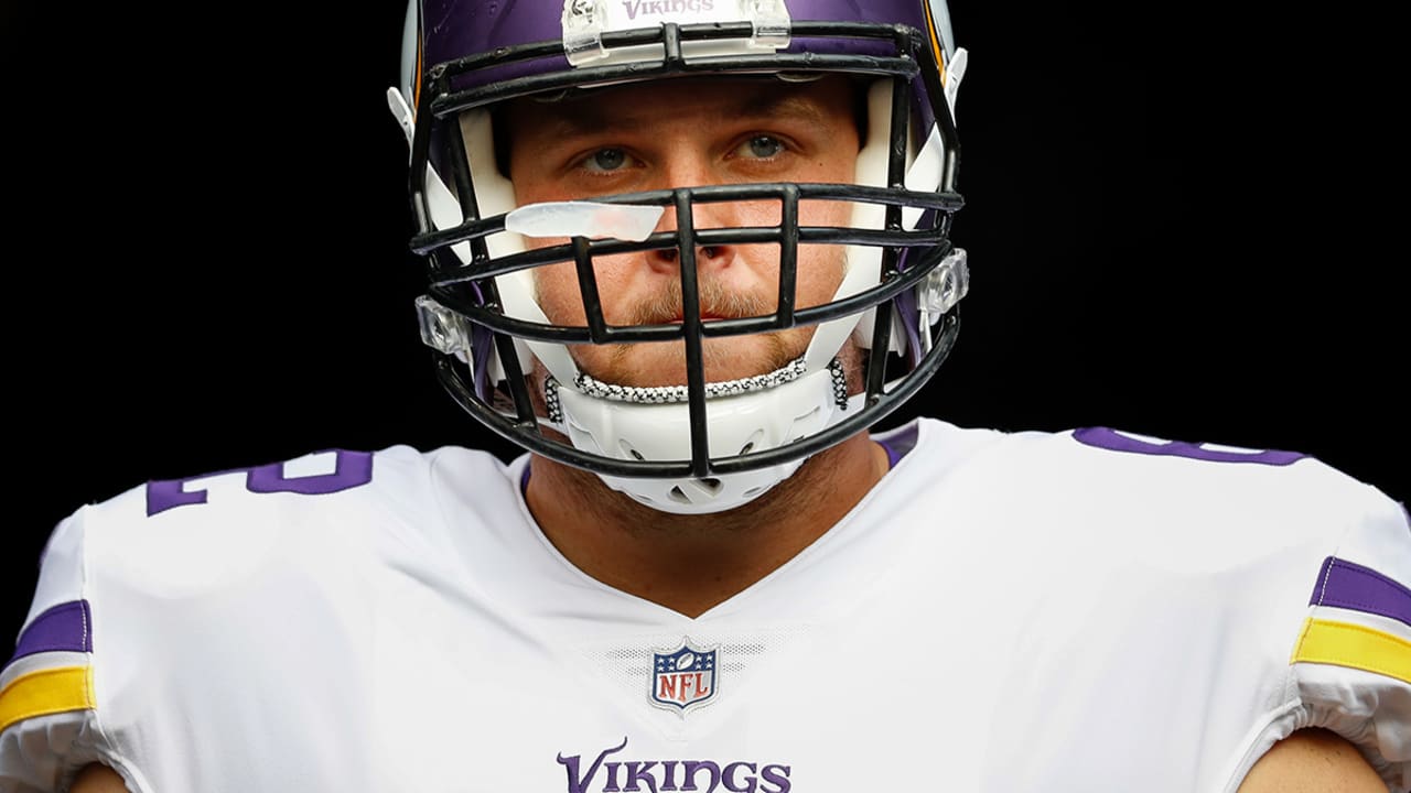 Nick Easton headed to injured reserve with neck injury