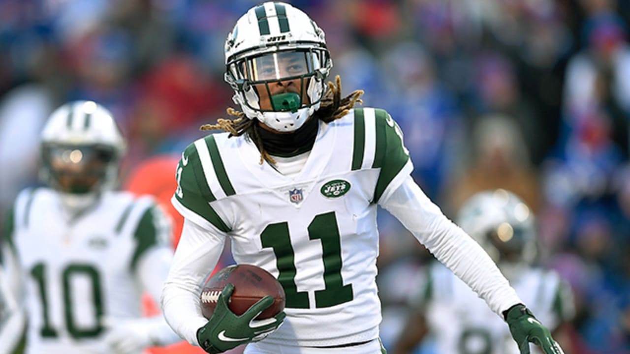 Robby Anderson makes a crucial catch for a 37-yard gain