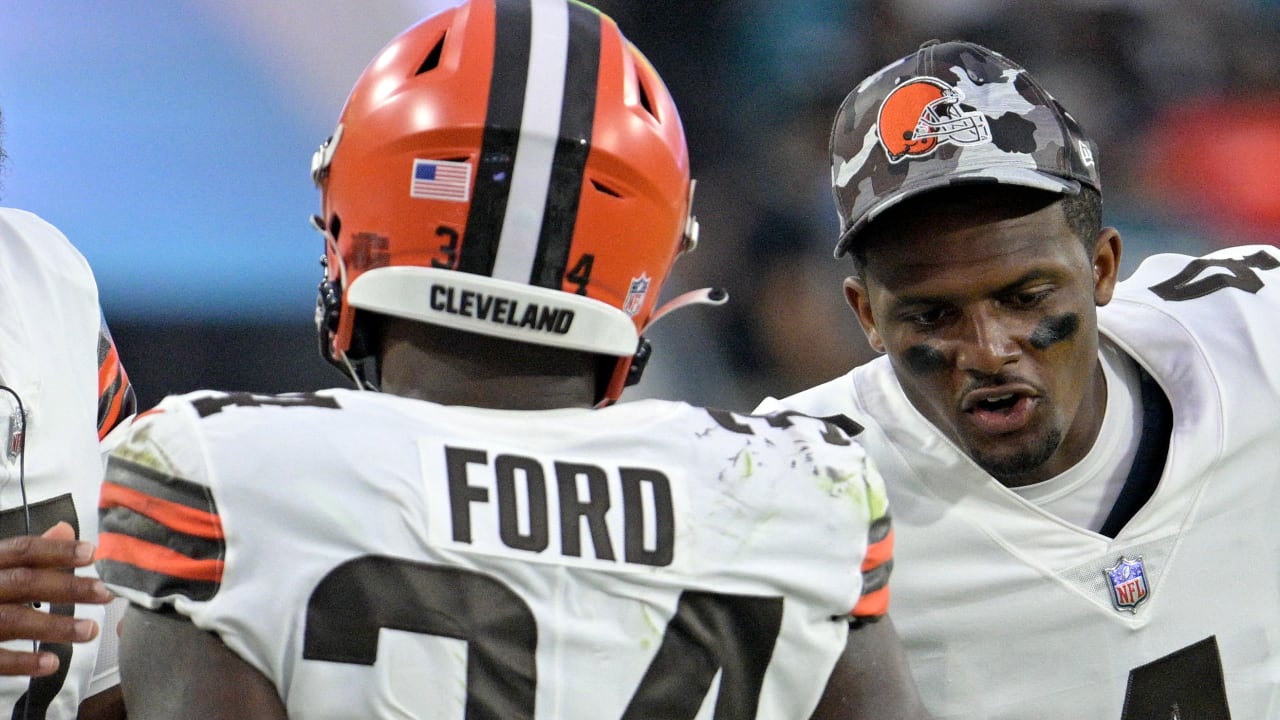 Cleveland Browns running back Jerome Ford finds space and takes it to ...