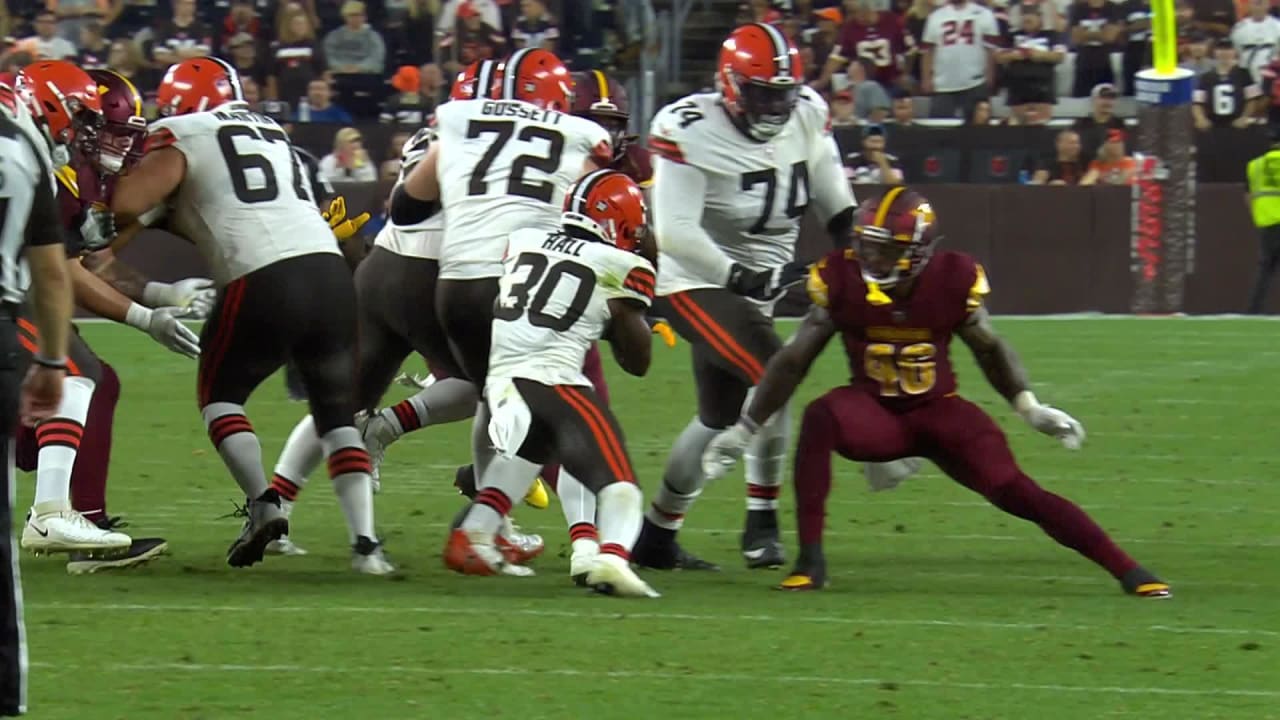 Washington Commanders defensive tackle John Ridgeway scoops up fumble ...