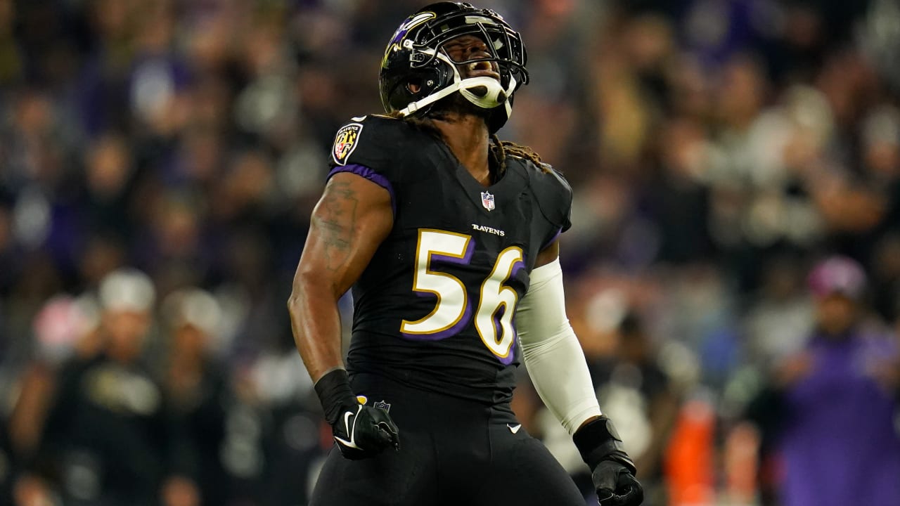 Baltimore Ravens Josh Bynes goes unblocked on A-gap blitz for a sack on ...
