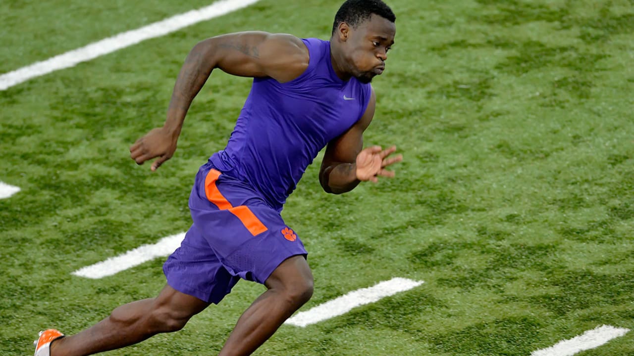Pagano, Tomlin chat with CB Alexander at Clemson pro day
