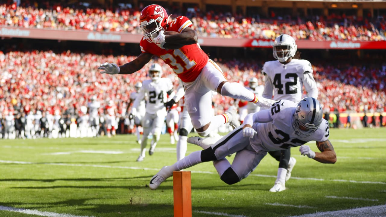 Kansas City Chiefs running back Darrel Williams soars over Las Vegas ...