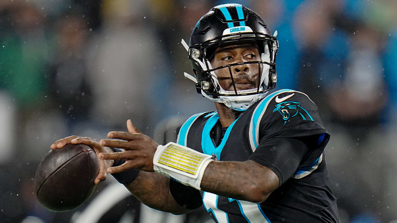 Carolina Panthers quarterback P.J. Walker's spin move evades would-be ...