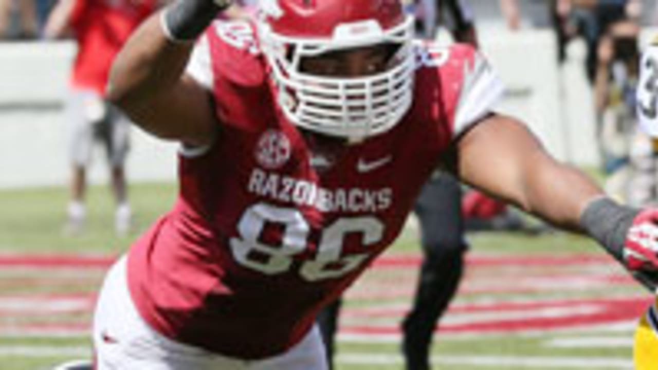 Arkansas' Trey Flowers considering early NFL entry