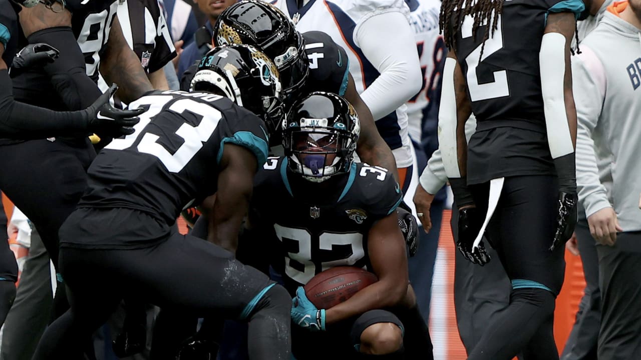 Jacksonville Jaguars cornerback Tyson Campbell gets under Denver ...