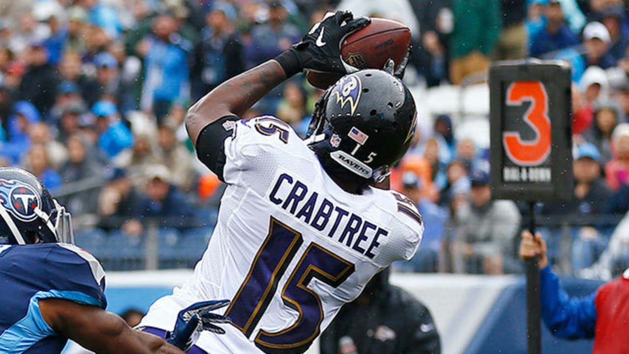 Crabtree makes tip-toe catch along sideline