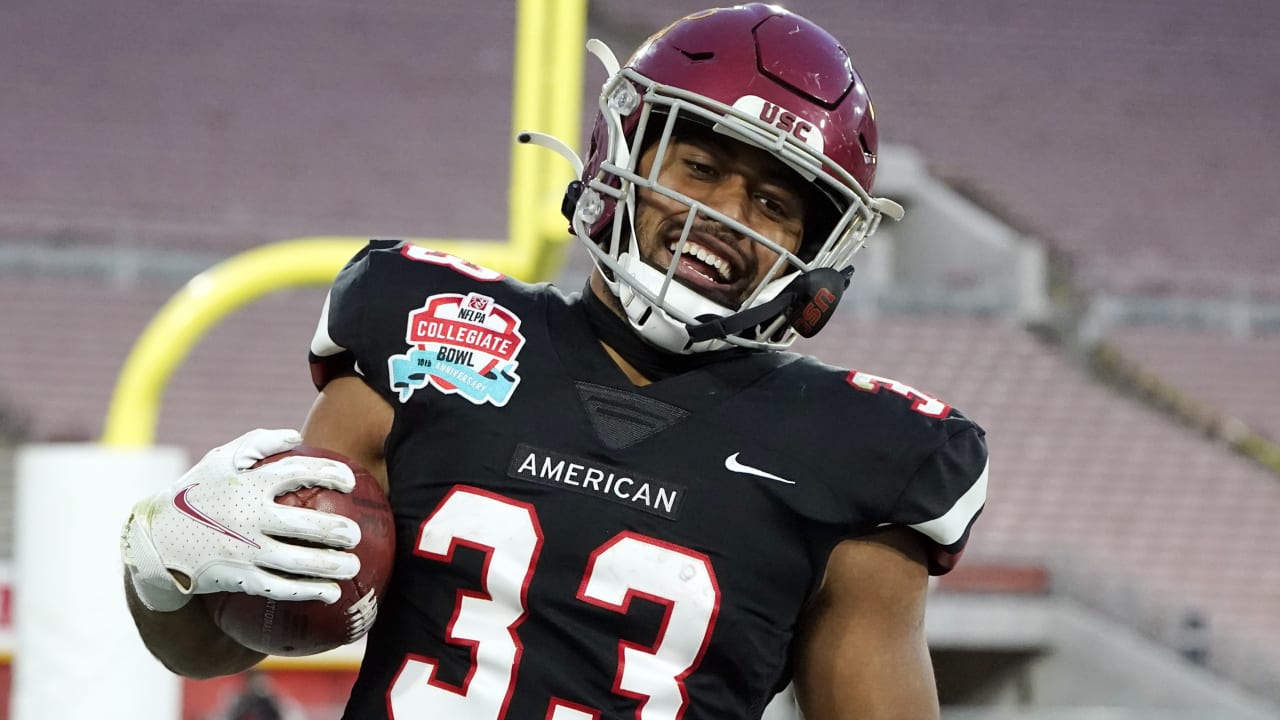 USC Trojans running back Vavae Malepeai freezes DB with a nasty high ...