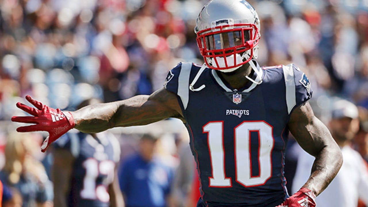 What does wide receiver Josh Gordon bring to the New England Patriots?