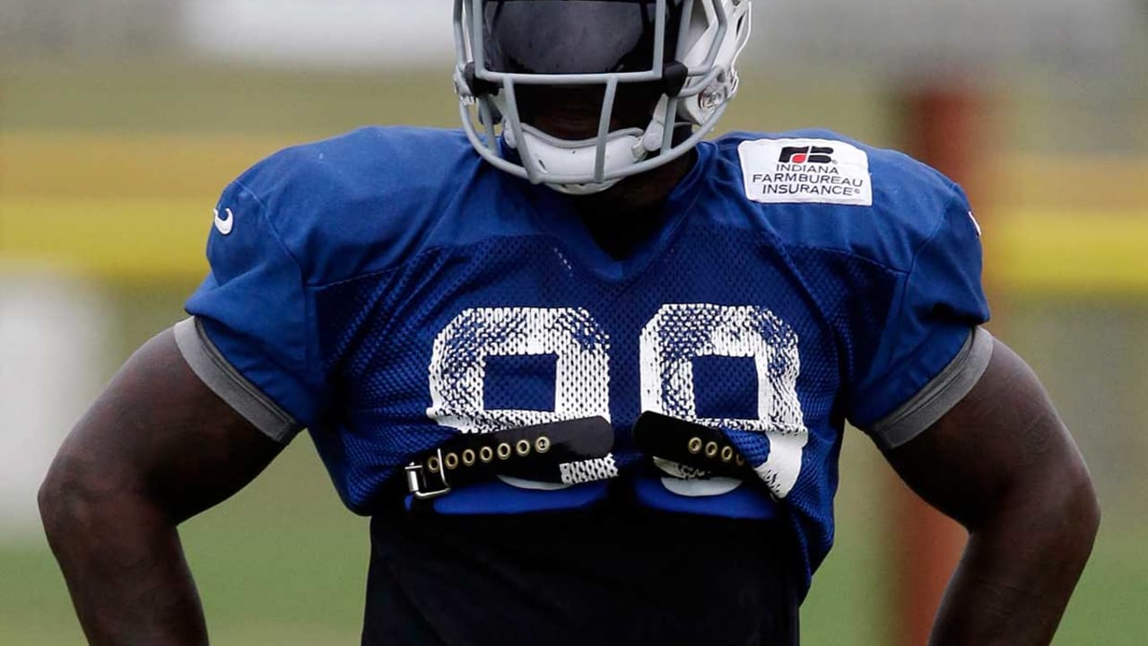 Robert Mathis will make 'huge' impact, Pagano says