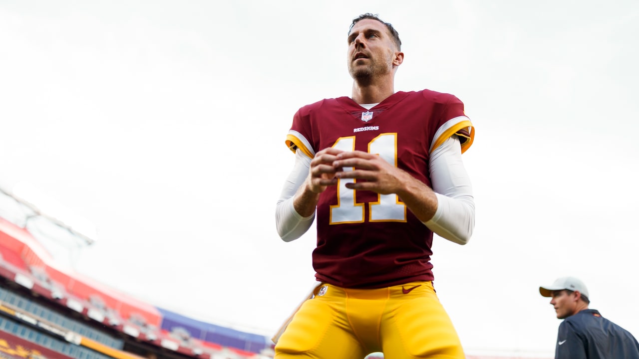 QB Alex Smith announces his retirement from the NFL