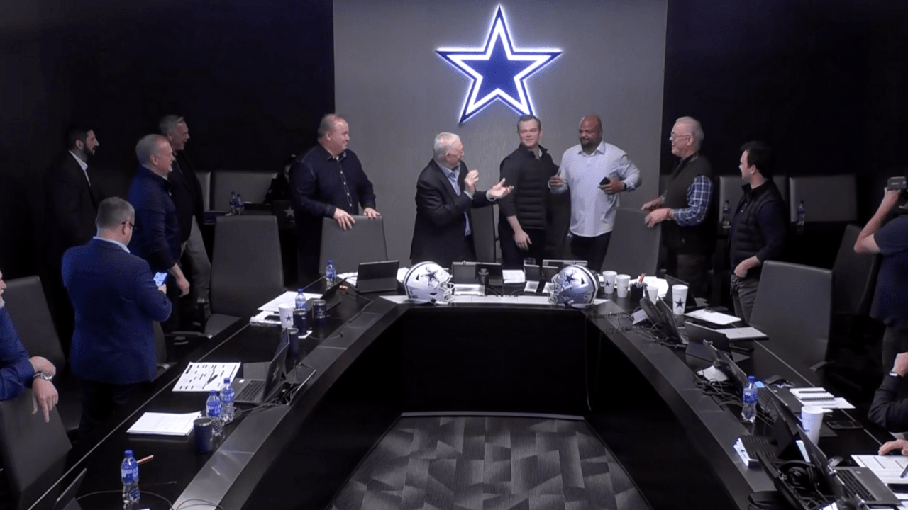 Dallas Cowboys scouting director Chris Vaughn emotional after son ...