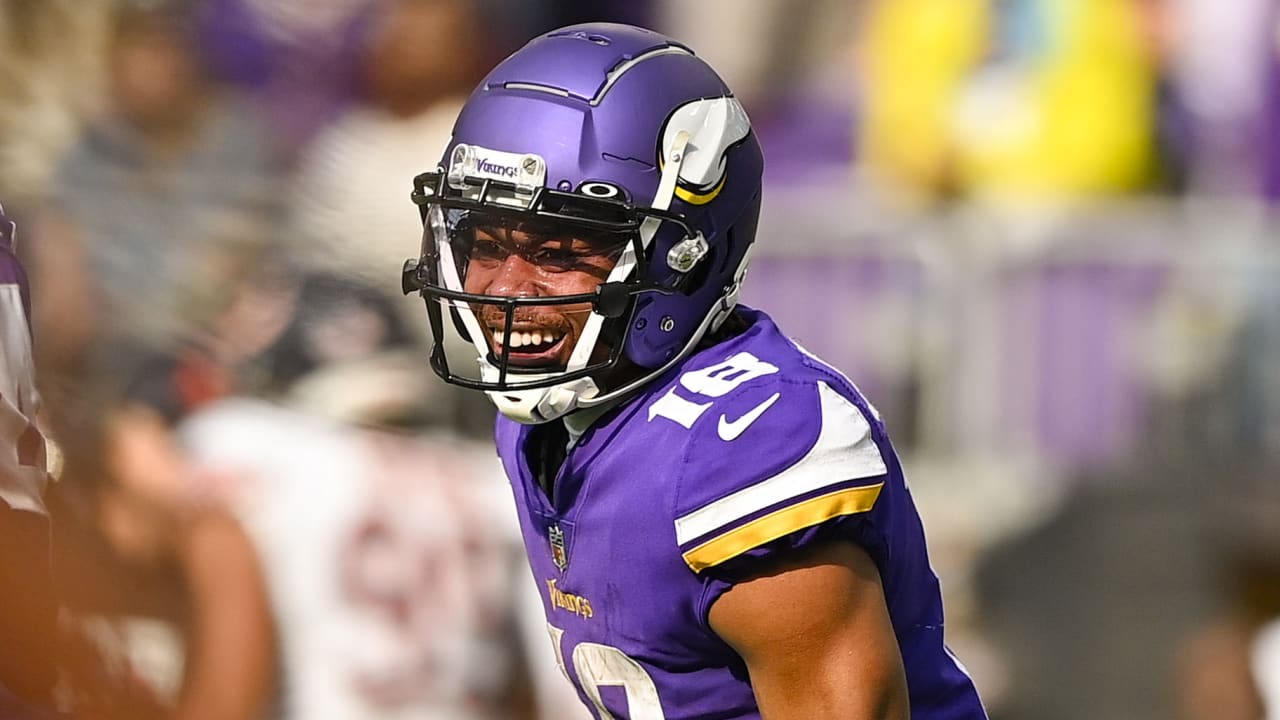 Minnesota Vikings wide receiver Justin Jefferson dives over pylon on ...