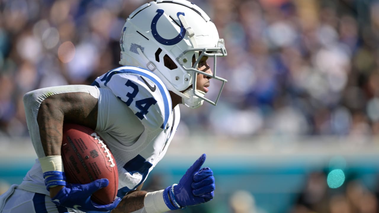 Indianapolis Colts cornerbsck Isaiah Rodgers uses slick hurdle on 41 ...