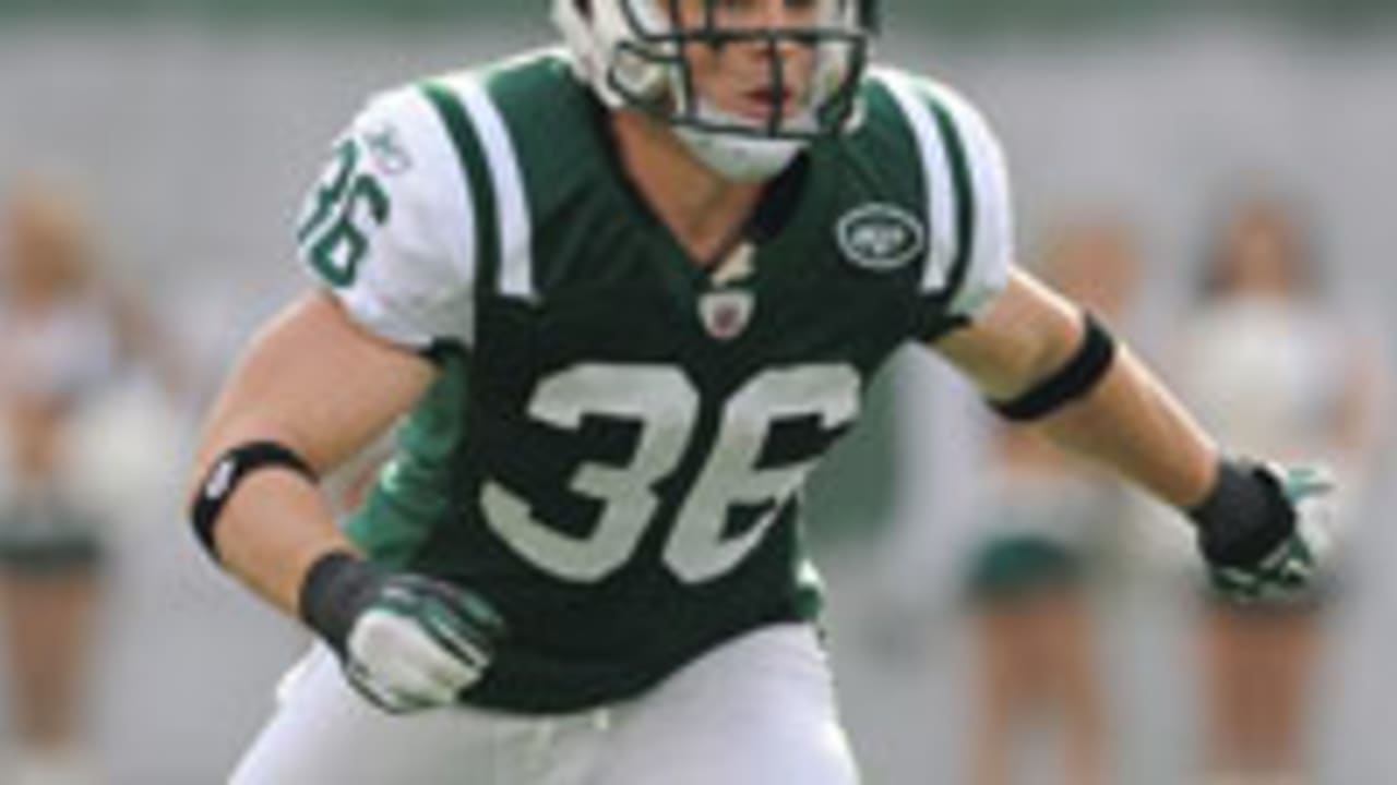 Jim Leonhard of Denver Broncos practices for first time