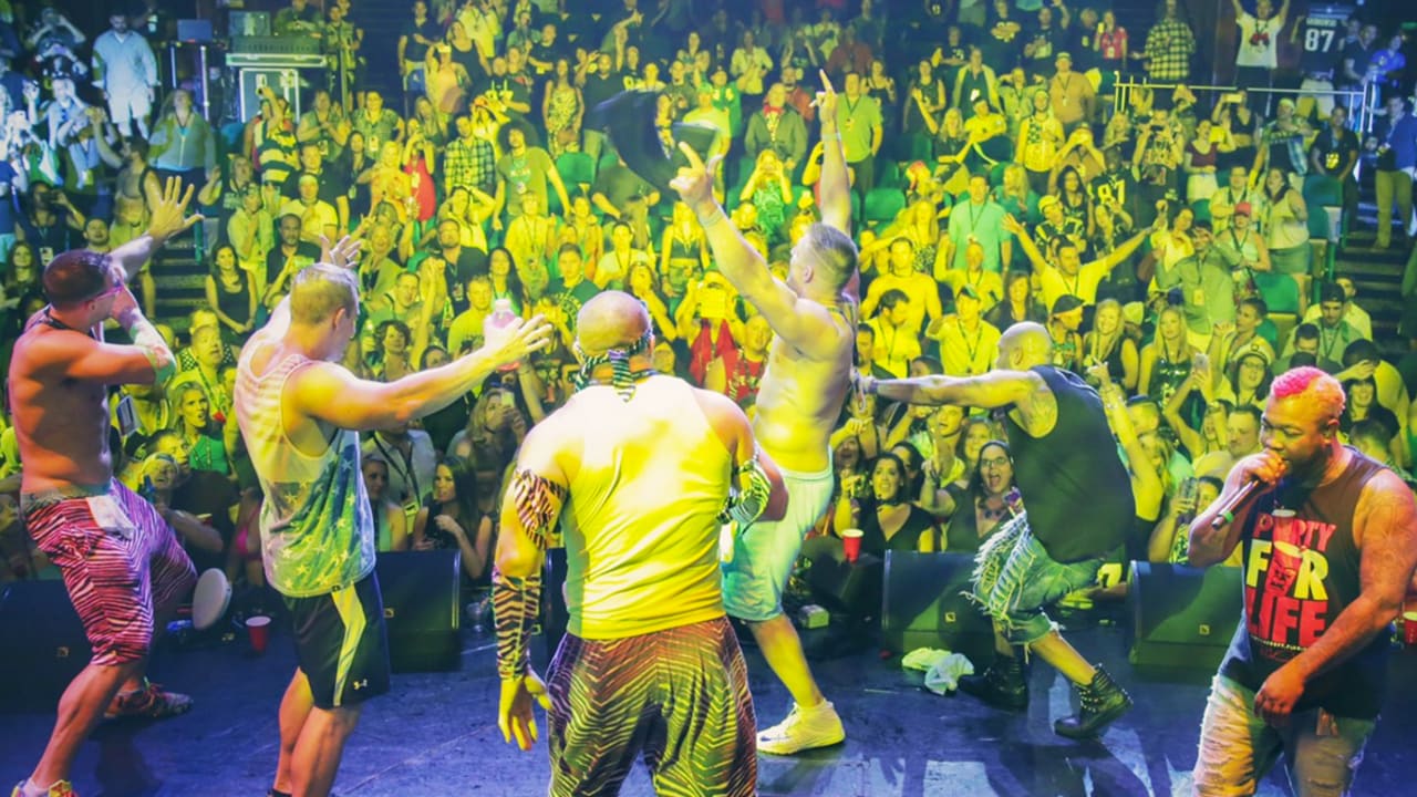 Gronk declares party cruise 'most turnt up event ever'