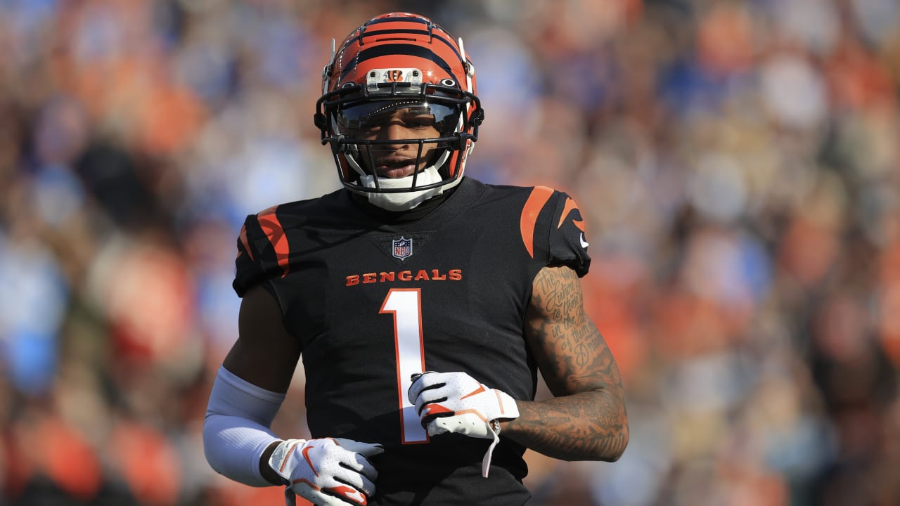 Cincinnati Bengals wide receiver Ja'Marr Chase's first catch of game ...