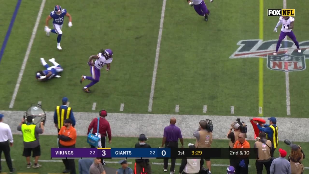 Dalvin Cook breaks two tackles for 15-yard dash on screen
