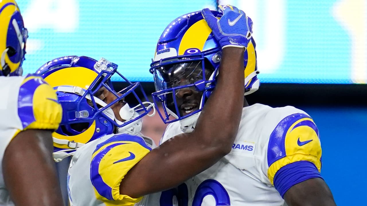 Los Angeles Rams quarterback Bryce Perkins calls his own number for ...