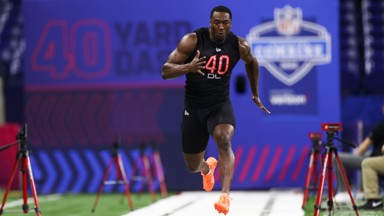 Defensive lineman Dominique Robinson runs official 4.72-second 40-yard ...