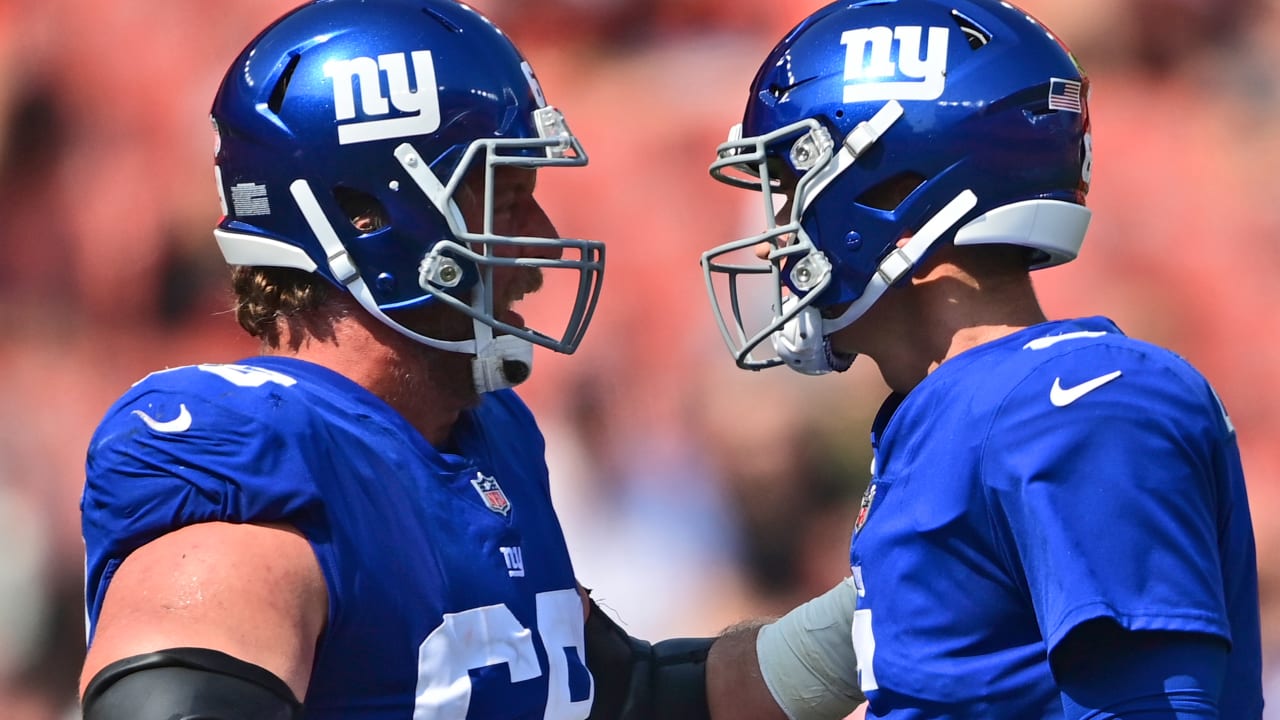 New York Giants quarterback Brian Lewerke locates running back Gary ...